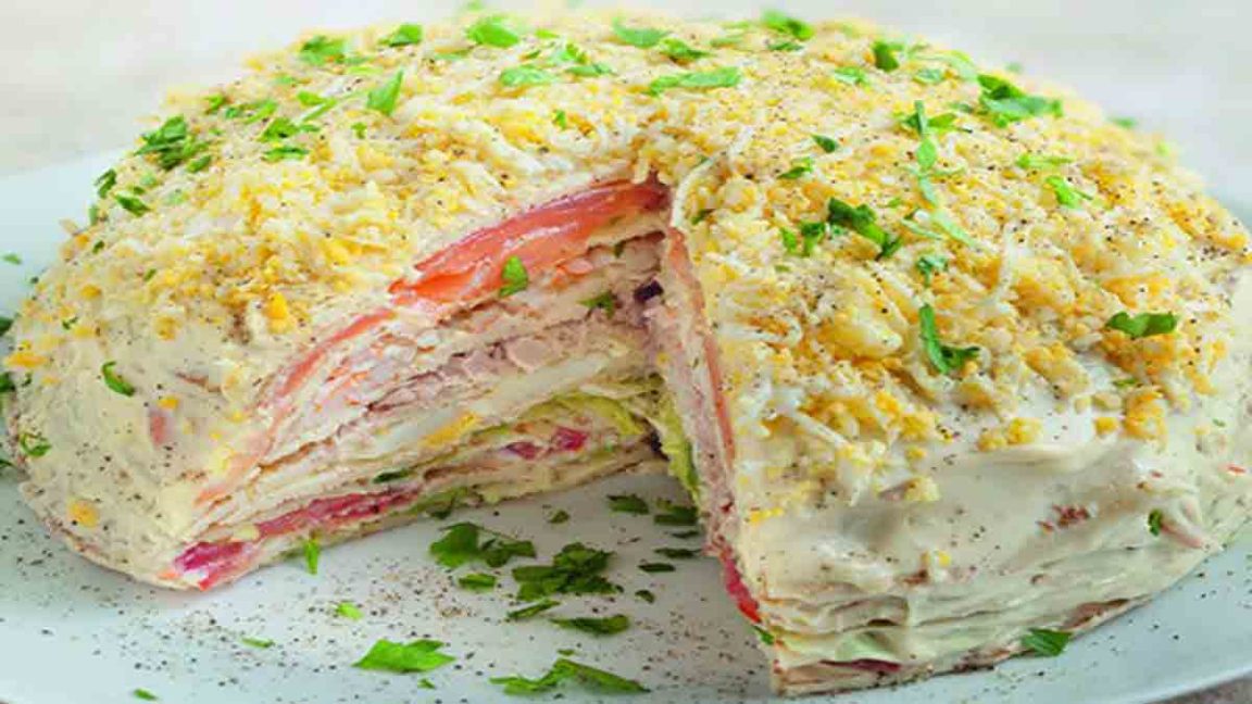 Gâteau de crêpes de la mer: une entrée fascinante