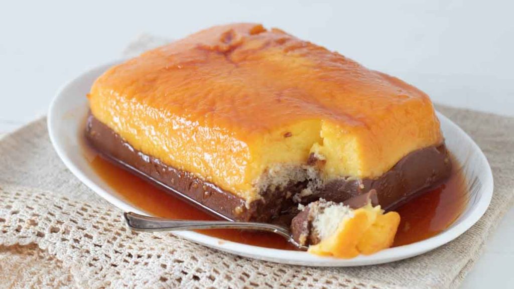 Gâteau pudding de petit-beurre aux pommes: fondant et irrésistible