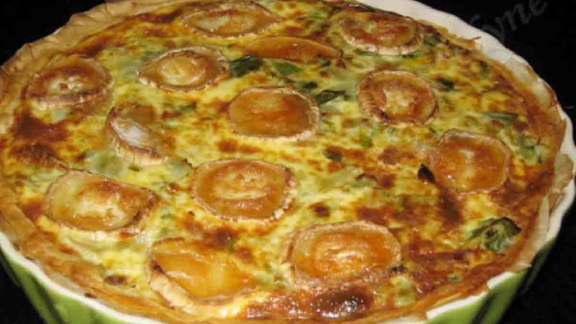 Quiche aux courgettes aux poireaux et au chèvre: légère et succulente