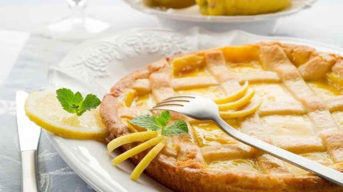 Tarte au citron: fraîche, délicate et facile à réaliser