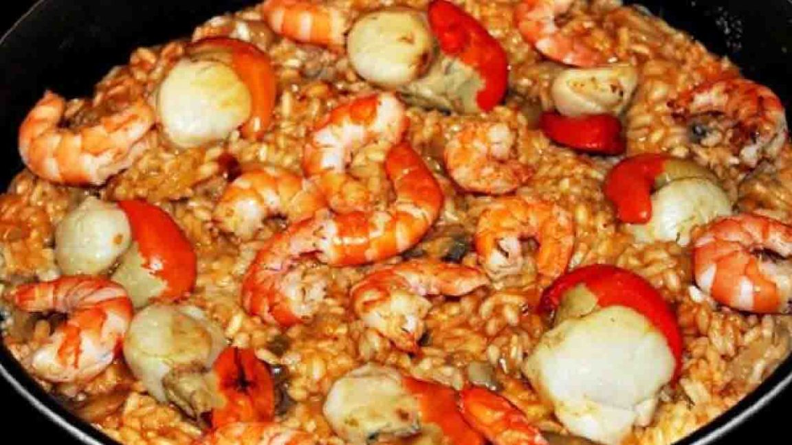 Risotto royal aux crevettes et aux Saint-Jacques: un plat élégant et ...