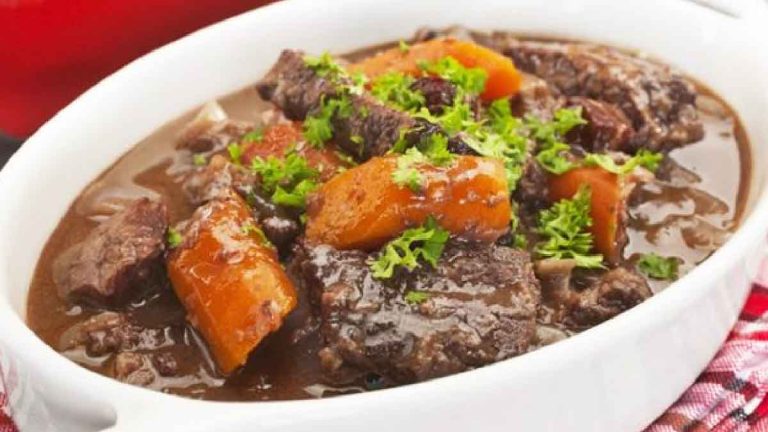 Boeuf En Daube A La Nicoise – Recette de Daube de boeuf traditionnelle ...