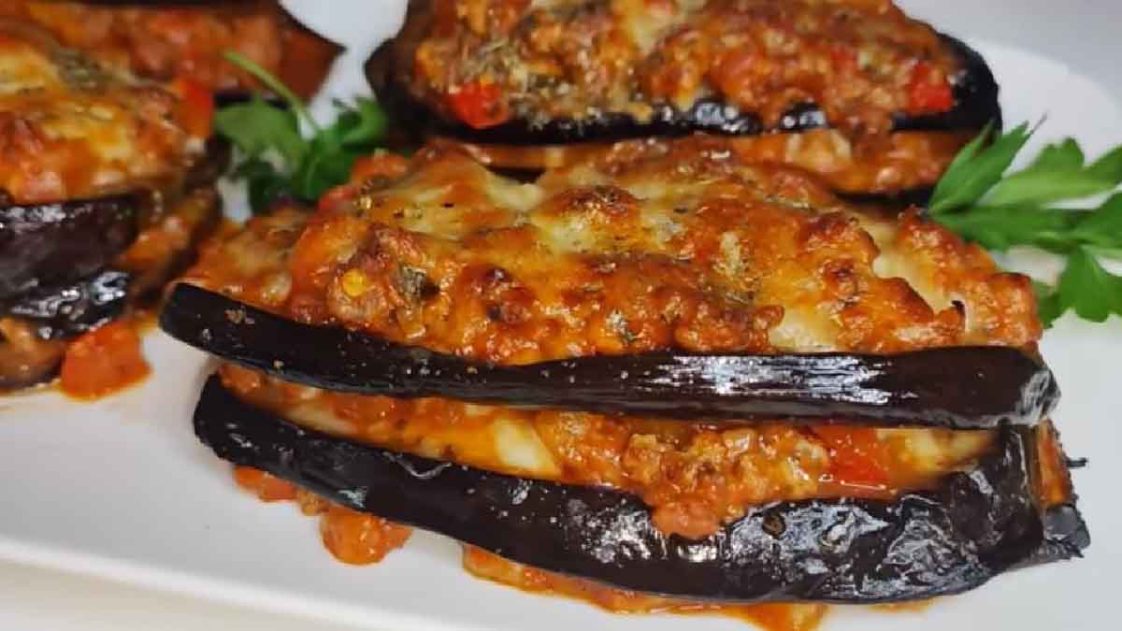 Aubergines gratinées à la viande hachée: un plat succulent qui plaira à ...
