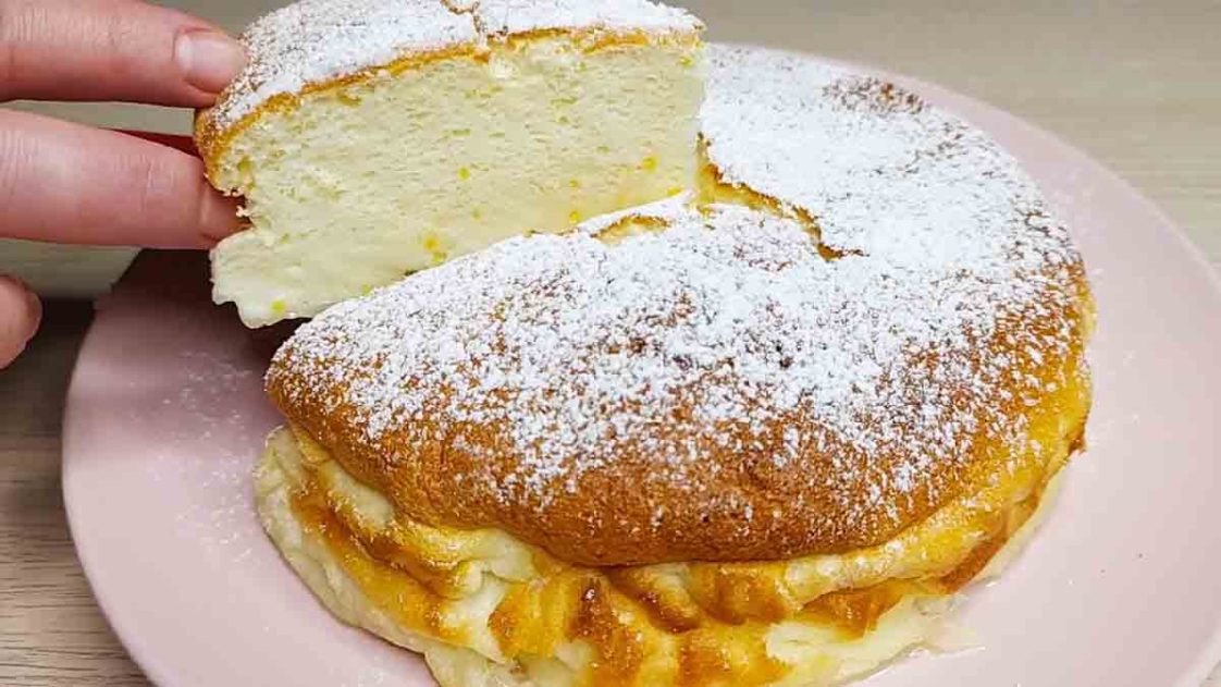 Ce gâteau au yaourt fondant et peu calorique se prépare en seulement 10 ...