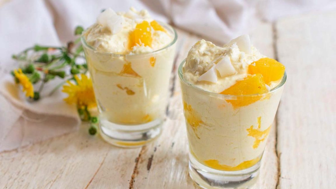 Mousse d'ananas à la noix de coco: un dessert gourmand, frais et sans crème