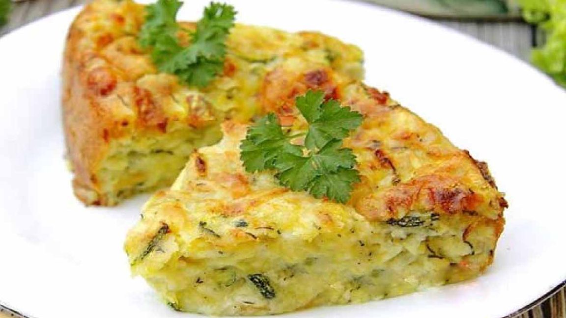 Quiche sans pâte aux courgettes et à l'emmental: un plat savoureux et léger