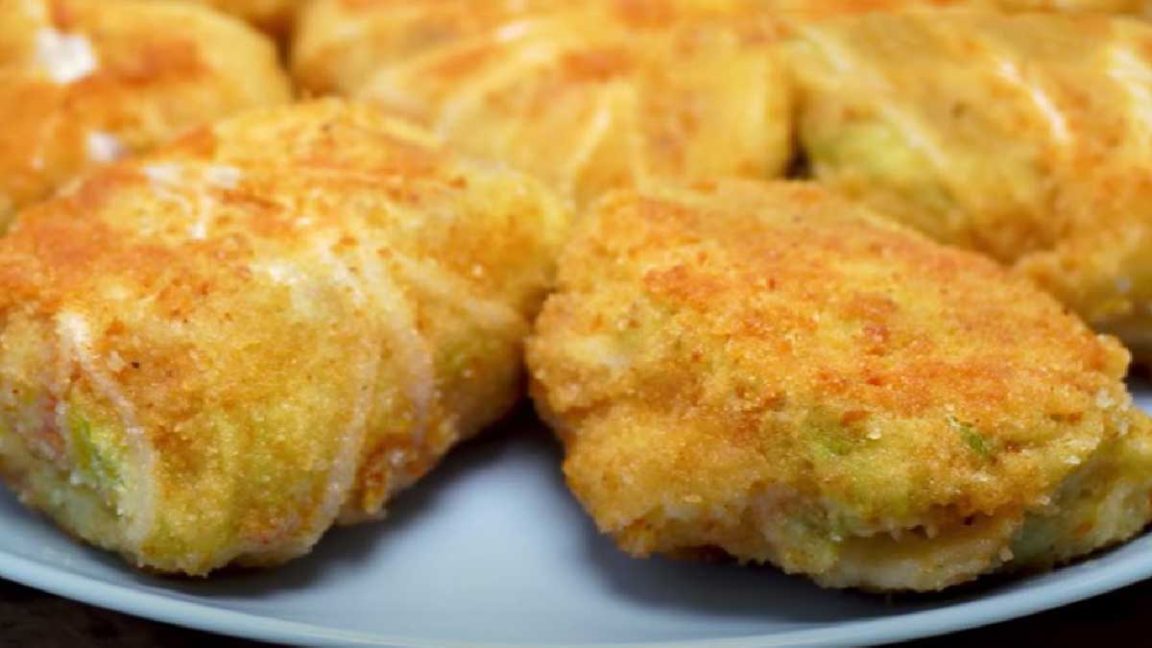 Rouleaux de chou farcis et panés: avec une garniture succulente et une ...