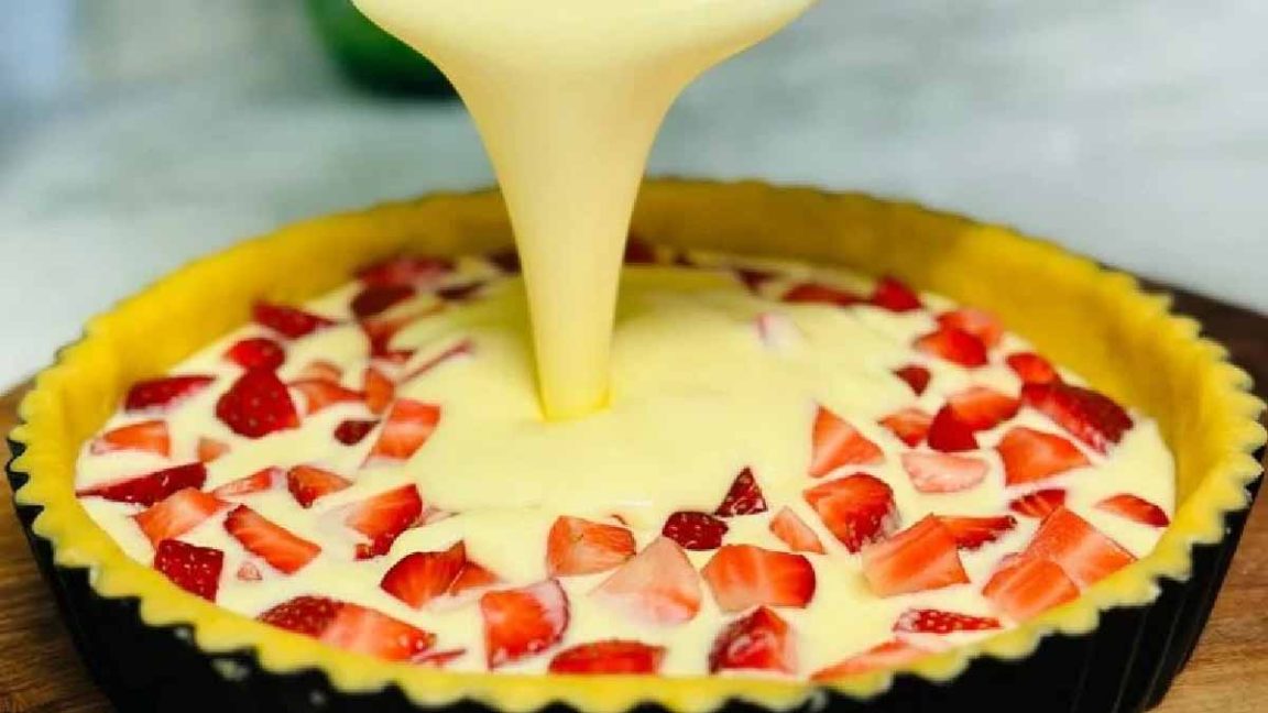 Tarte crémeuse aux fraises: un dessert élégant et super bon