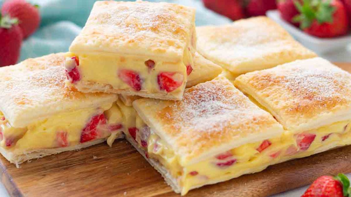 Feuilletés à la crème pâtissière et aux fraises: un dessert super bon ...