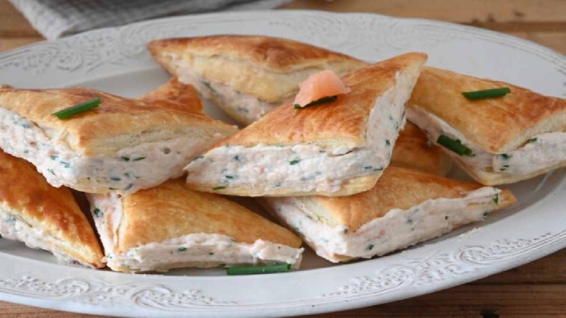 Feuilletés au saumon et au fromage frais: un apéritif invitant et riche ...