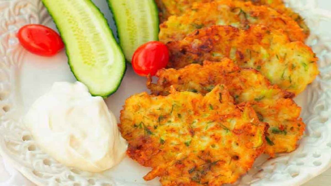 Galettes de courgettes: un plat léger et délicieux, prêt en un rien de ...