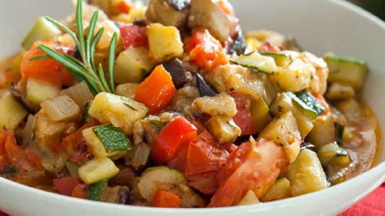 Ratatouille provençale: un plat sain et délicieux