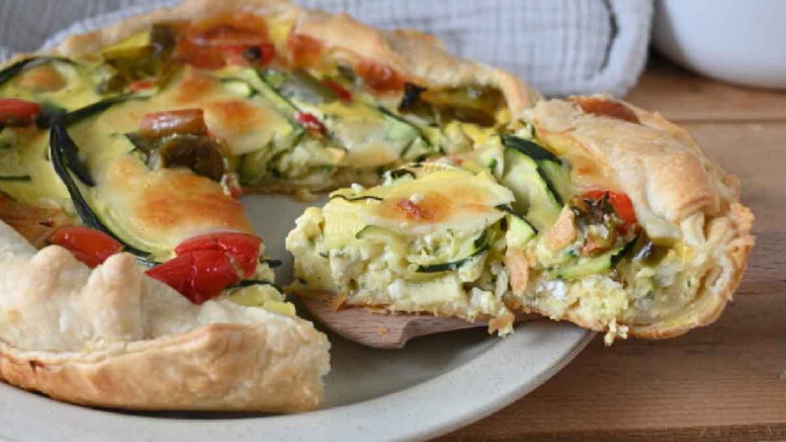 Tarte aux courgettes aux poivrons et à la mozzarella: un menu ...