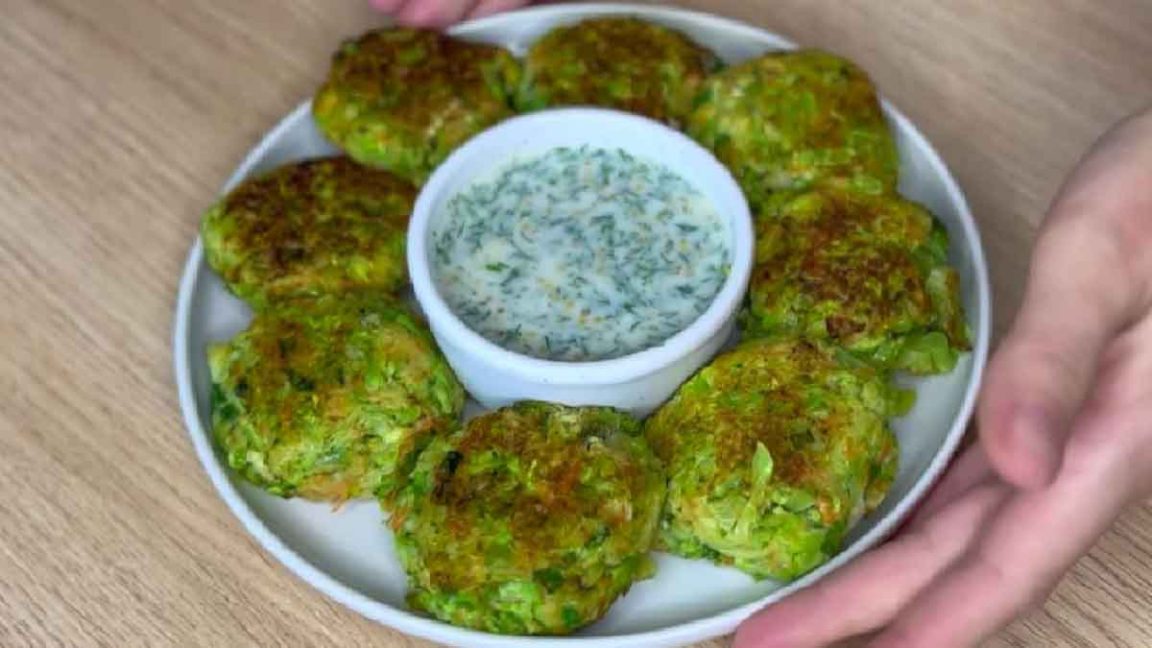 Galettes de légumes: légères et savoureuses, préparées avec du brocoli ...