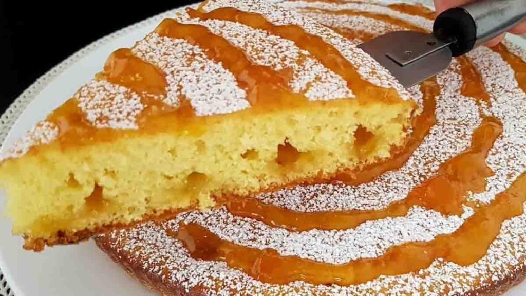 Gâteau à la confiture d'abricots: sans beurre, doux et gourmand