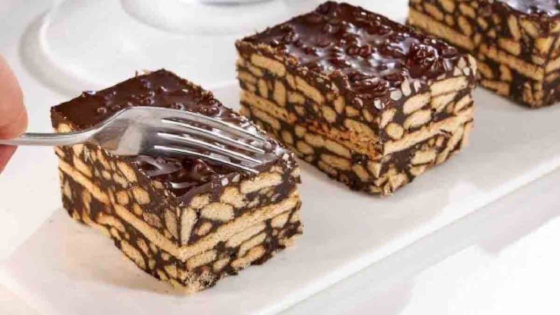 Gâteau de biscuits crémeux au chocolat et aux cacahuètes: une recette ...
