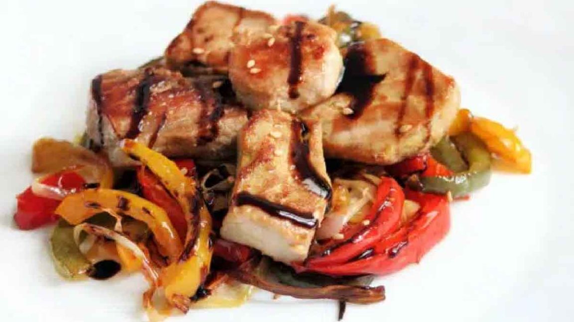 Poivrons au thon: un plat sain et très savoureux