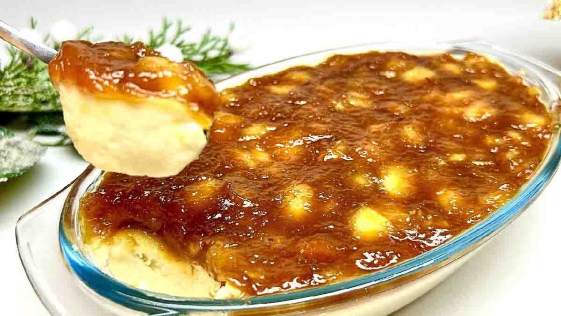 Pudding aux bananes caramélisées: un dessert crémeux divinement bon