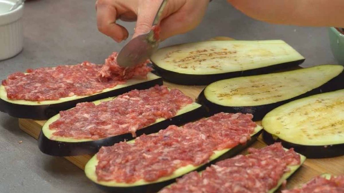 Aubergines farcies à la viande hachée et aux tomates: simples ...