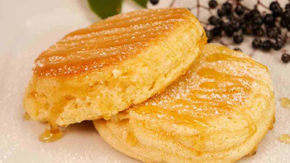 Ces crêpes soufflées au lait feront du petit-déjeuner un moment rempli ...