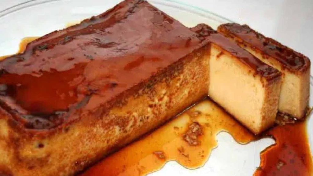 Flan caramélisé au fromage et à la vanille: un dessert délicat, fondant ...