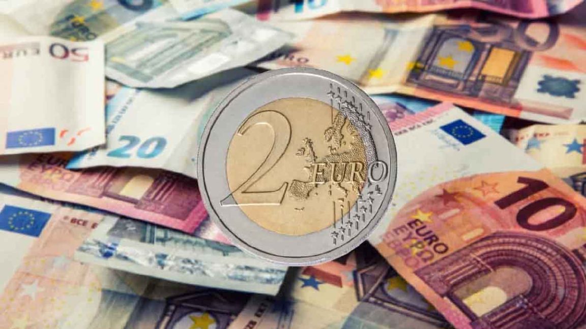 Ces 2 euros rares valent 30 fois leurs valeurs originales : il suffit ...