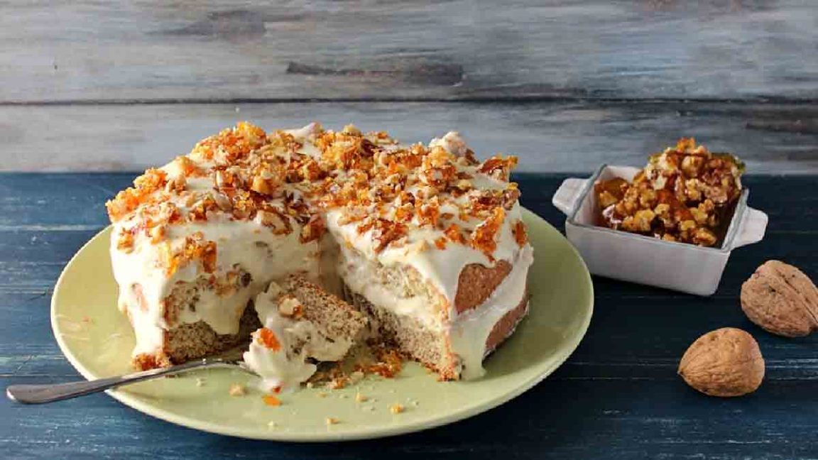 Gâteau aux noix et à la crème pâtissière: un dessert très invitant et ...
