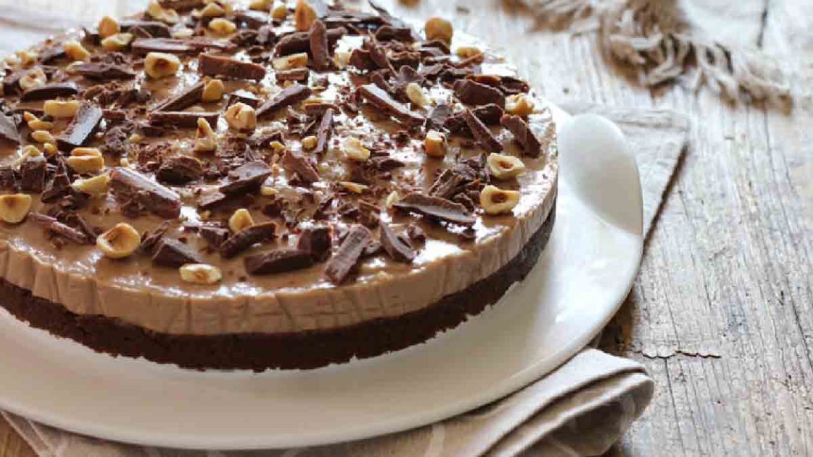 Cheesecake crémeux au chocolat et aux noisettes: très délicieux et suave