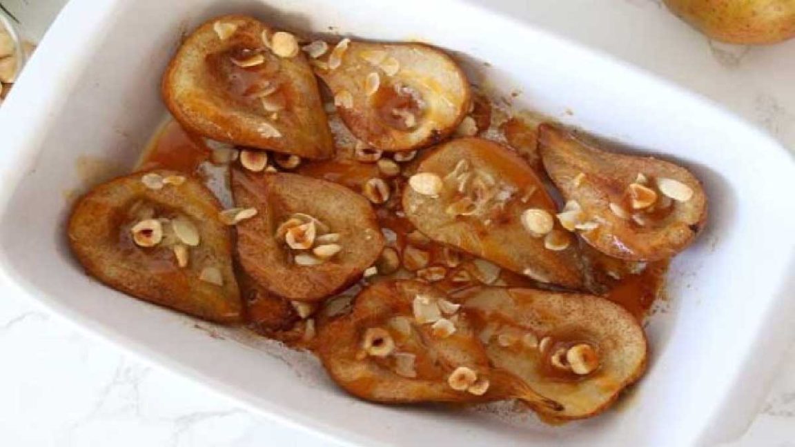 Poires rôties: cuites au four, succulentes et parfumées