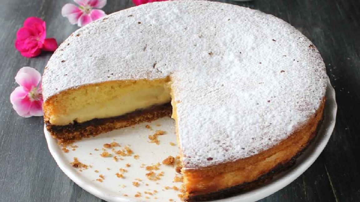 Gâteau crémeux à 4 couches: un dessert super bon et irrésistible