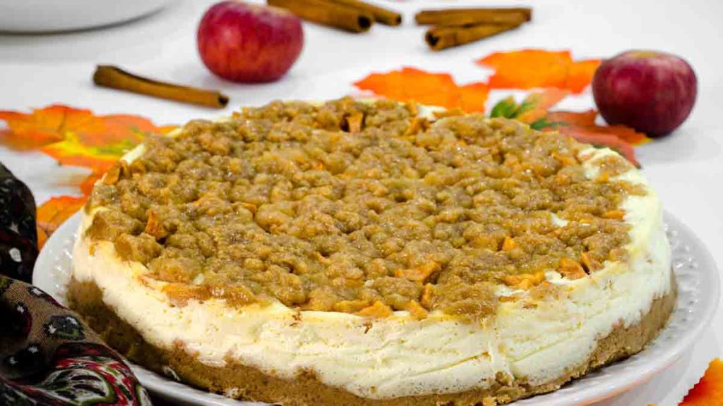Cheesecake aux pommes et à la cannelle: un dessert super bon et crémeux ...