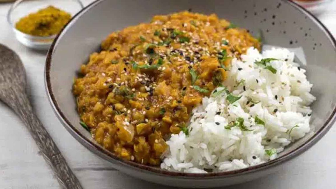 Curry de lentilles rouges ou Dahl: un plat indien très savoureux, sain ...