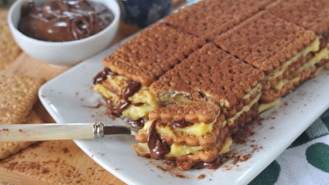 Gâteau de biscuits à la crème anglaise et au Nutella: un dessert sans ...