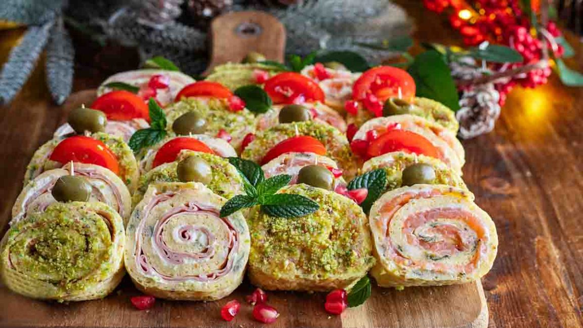 Roulés d'omelette farcis au saumon et à la mortadelle: un apéritif ...