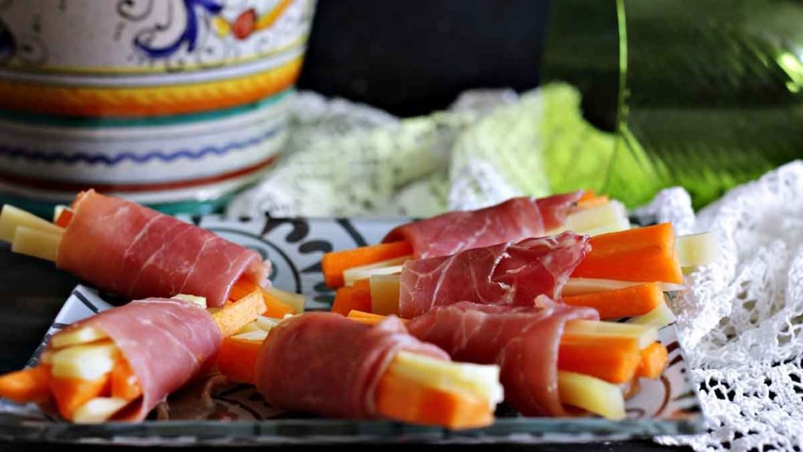 Bâtonnets de pommes de terre au fromage et au paprika: meilleurs que ...