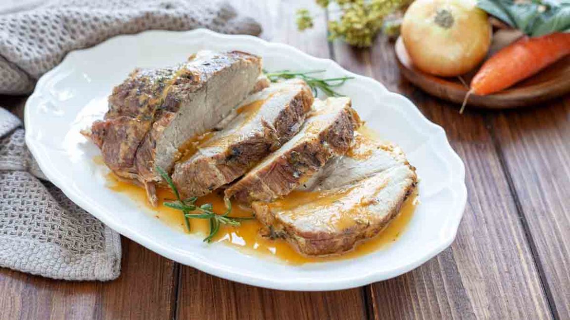 Rôti d'épaule de porc à la sauce à la bière: un plat plein de saveur et ...