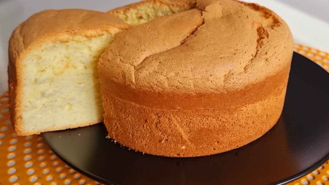 Voici comment faire un gâteau super bon et moelleux avec seulement 3 ...