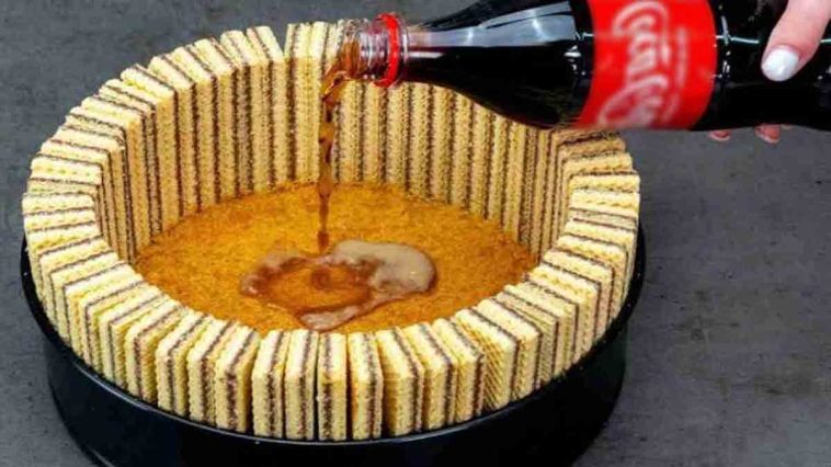 Ce gâteau au Coca-Cola a récolté des millions de vues sur Youtube ...
