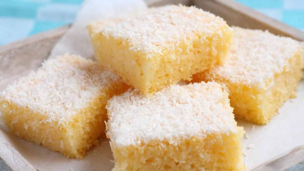 Gâteau à la noix de coco: sans farine ni beurre, très doux et savoureux
