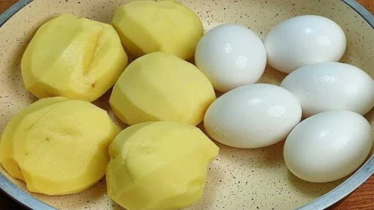 Pommes de terre poêlées aux œufs: un plat bon marché et très délicieux