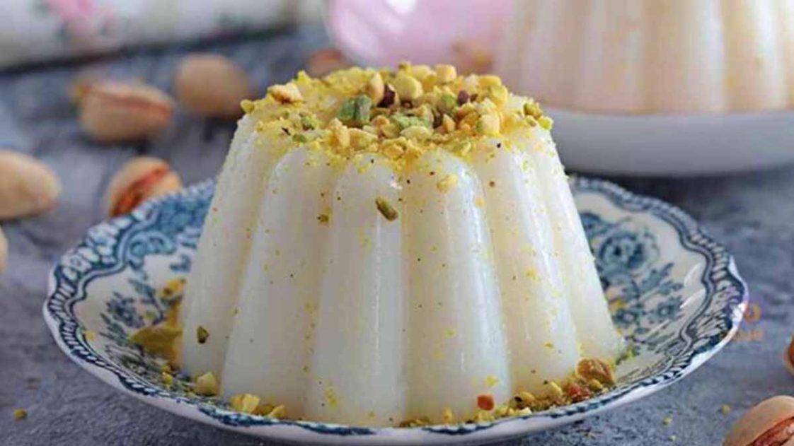 J’ai préparé ce magnifique pudding au lait et à la vanille avec seulement 4 ingrédients