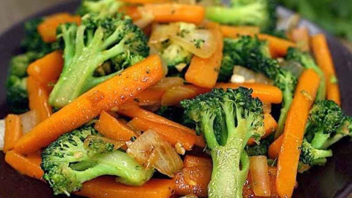 Poêlée de brocoli et de carottes à la sauce soja: un accompagnement ...
