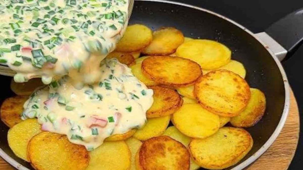 Pizza de pommes de terre: une recette vide-frigo super bonne et gourmande