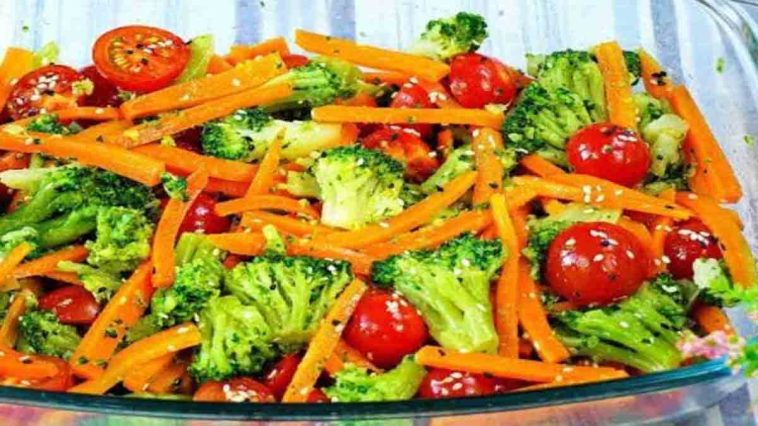 Salade de brocoli aux carottes et aux tomates cerises: un plat ...