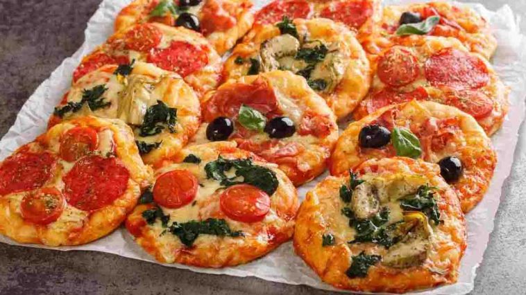 Mini pizzas margherita: pour un apéritif rapide et succulent
