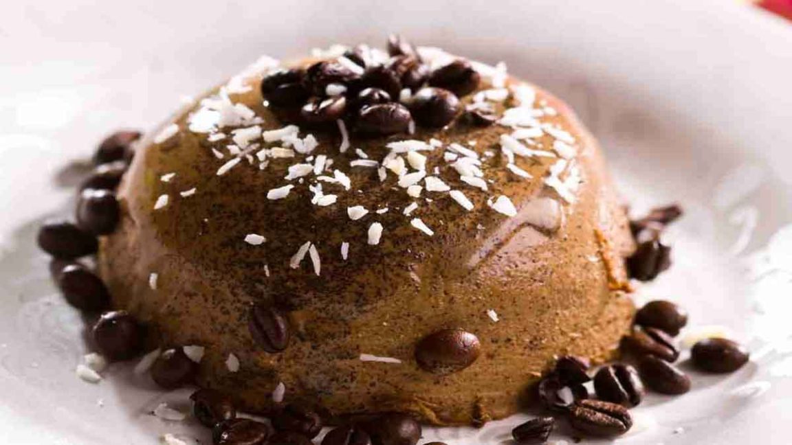 Panna cotta au café: un dessert crémeux, délicat et très parfumé