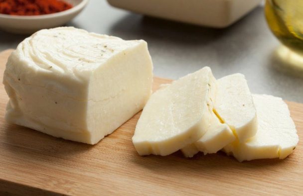 Fromage pané: un amuse-gueule croustillant pour un apéritif gourmand ...