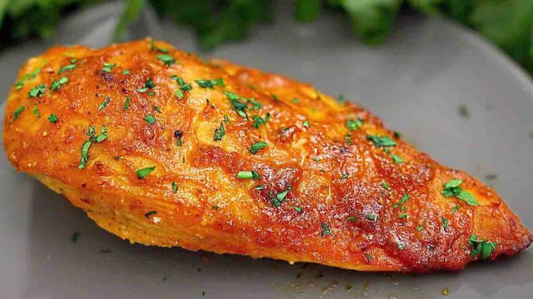 Poitrine de poulet au four épicée-sucrée très succulente