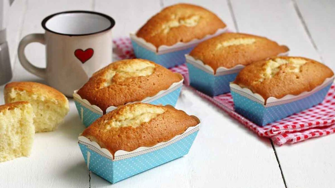 Mini-cakes au yaourt : recette de portions individuelles pratiques et ...