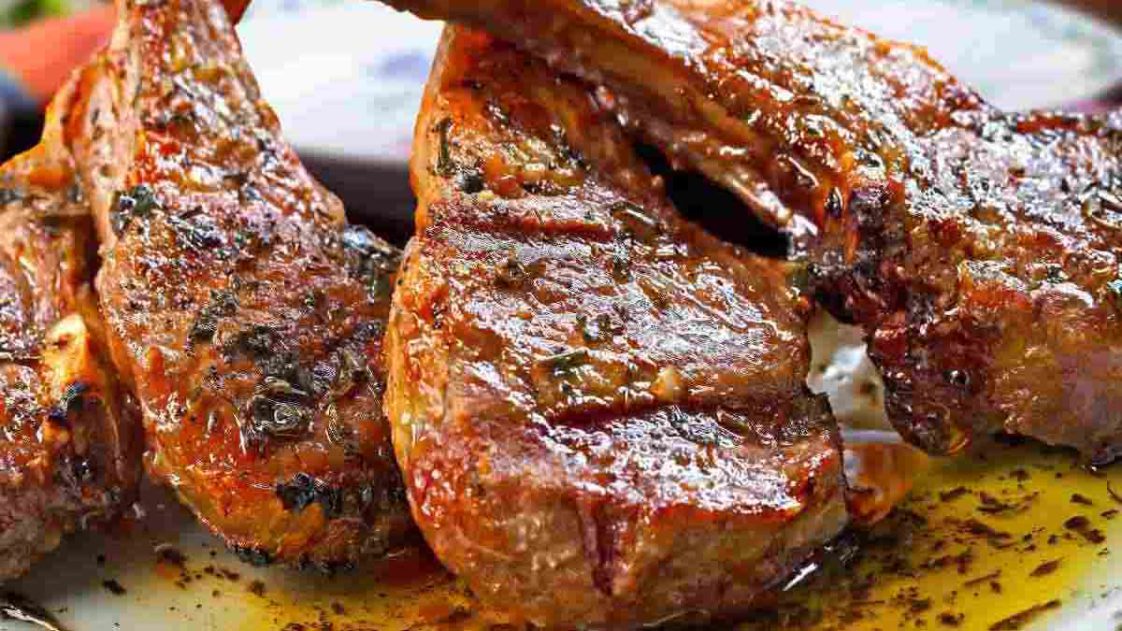 Recette des côtelettes d’agneau : le secret pour une viande juteuse ...
